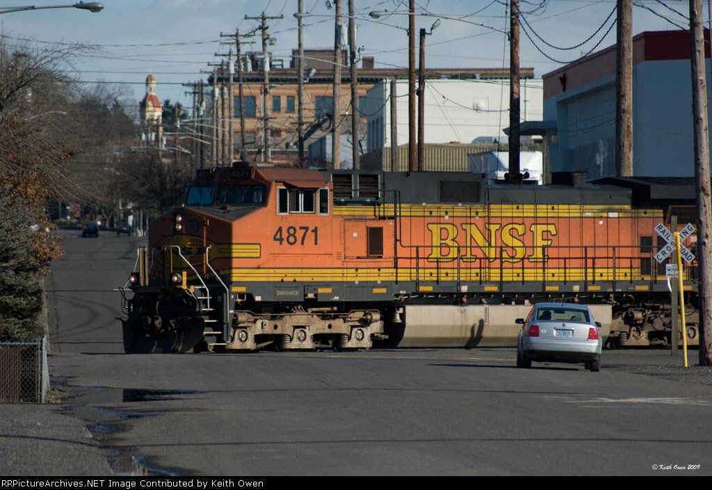 BNSF 4871